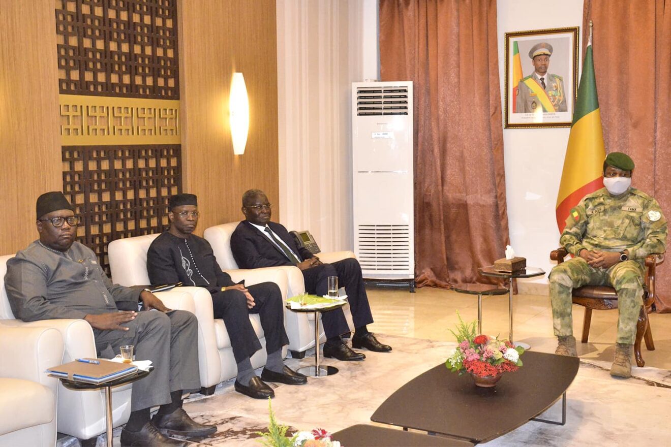 Mali : le président Assimi Goïta reçoit le président de la commission ...