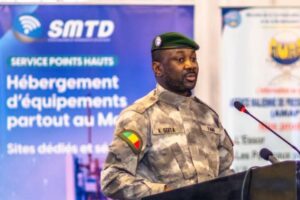 Mali : Le président de la transition lance la digitalisation des moyens ...